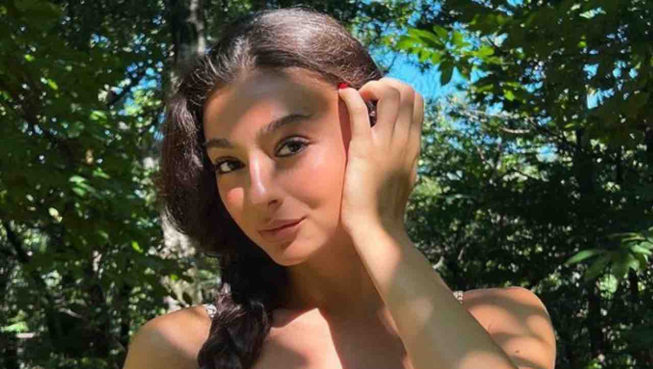 Giulia Pelagatti | con il look sportivo fa girare la testa | Pancia ... Giulia Pelagatti | con il look sportivo fa girare la testa | Pancia ...